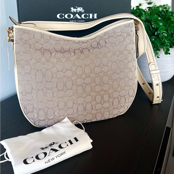 Coach | Bags | Coach Soft Tabby Hobo In Signature Jarquad | Poshmark